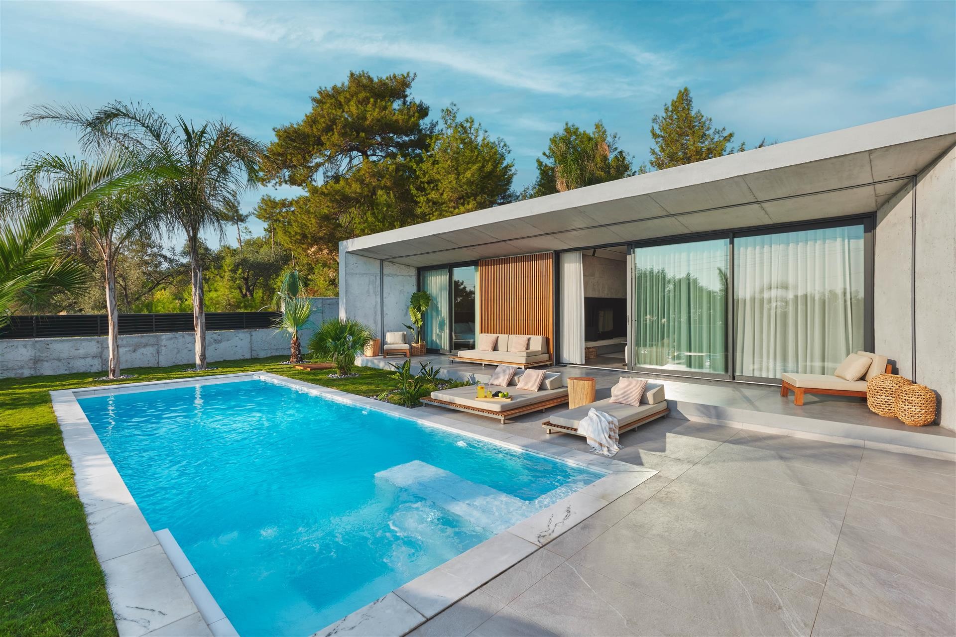 Villa Grey 1